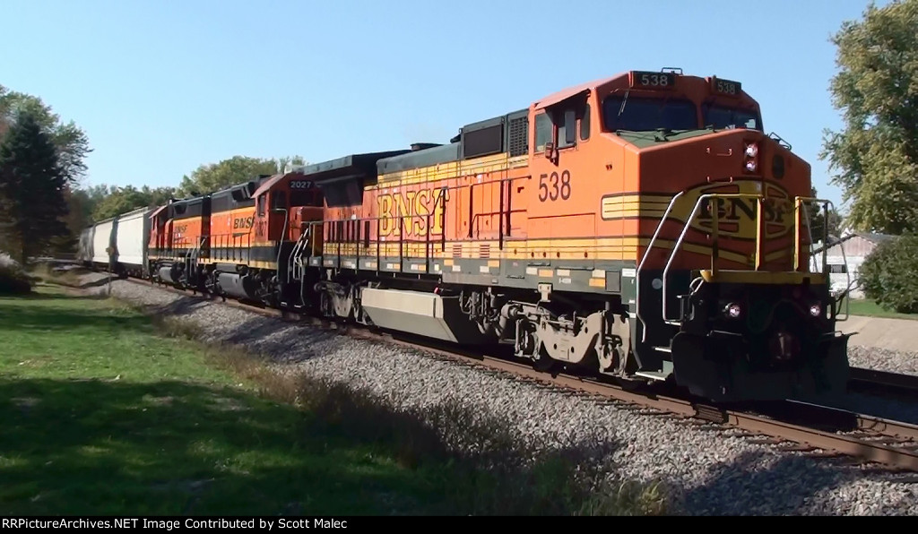 BNSF 538. 2027 & 2662